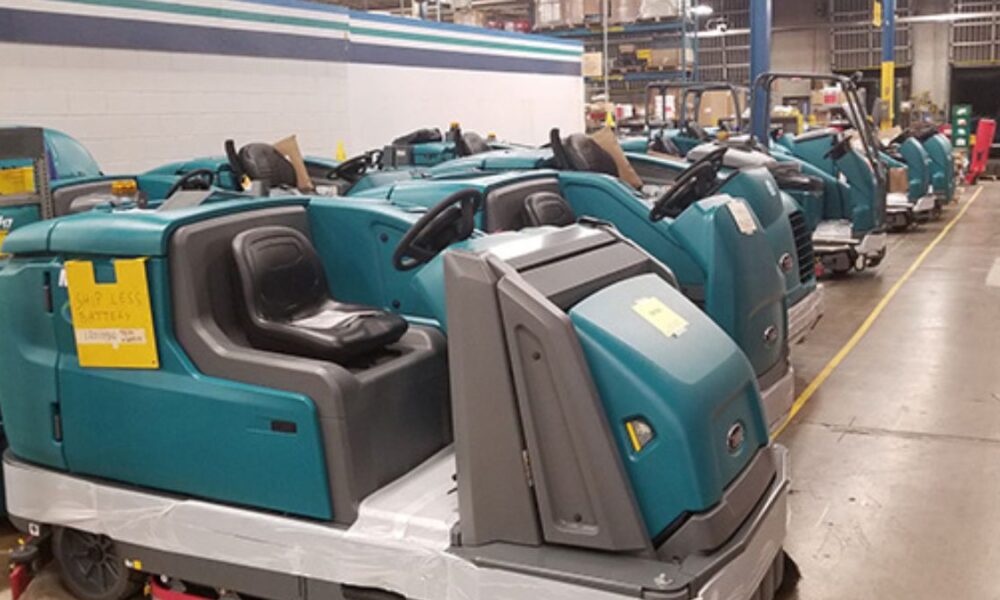 How Industrial Floor Scrubber Machines Reduce Labour Costs and Time
