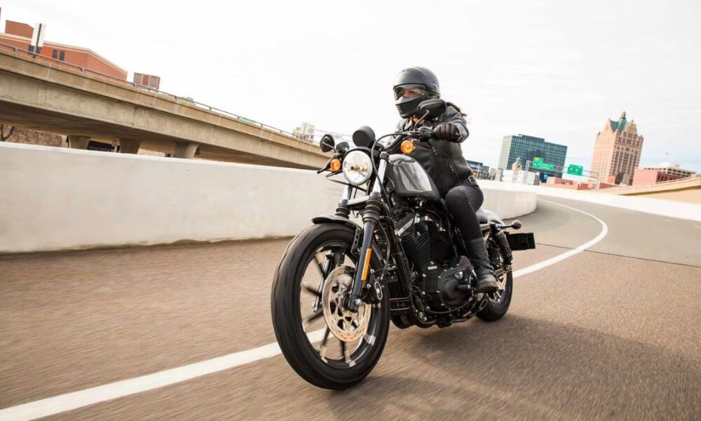 Master the Art of Riding a Harley Davidson With Professional Classes in ...