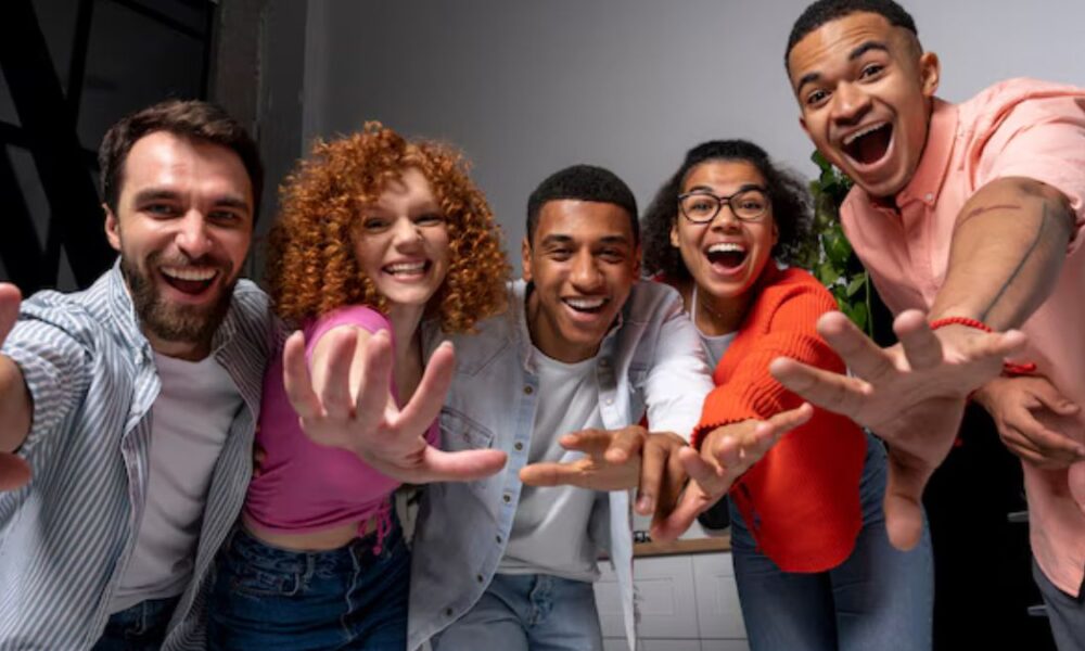 The Rise of the "Human Gathering Cult": Understand the Move