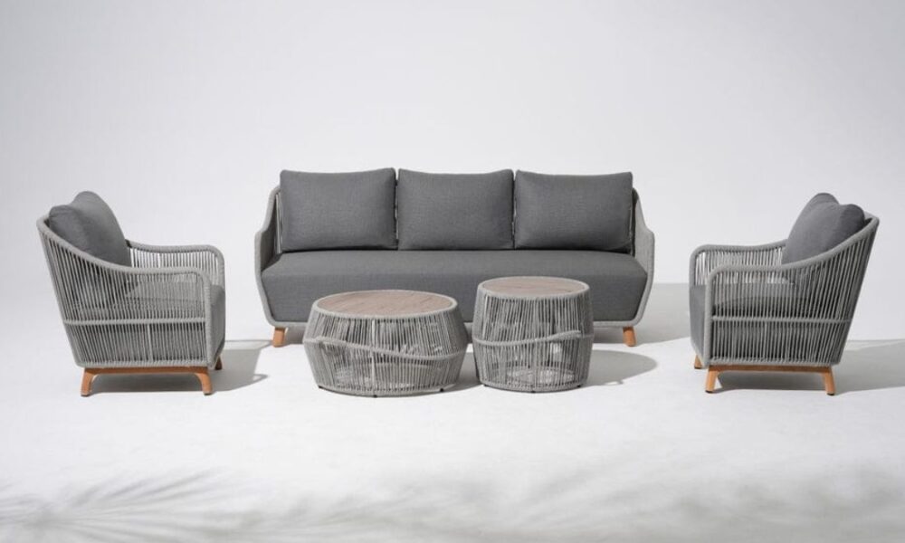 The Best Patio Conversation Sets for Entertaining Guests (Comfort & Style)