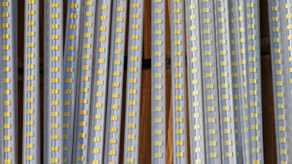 Flexible LED Strip Lights Wholesale and Outdoor LED Strip Lights ...